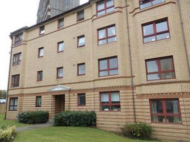 2 Bedrooms Flat for rent in Grovepark Gardens, Glasgow G20