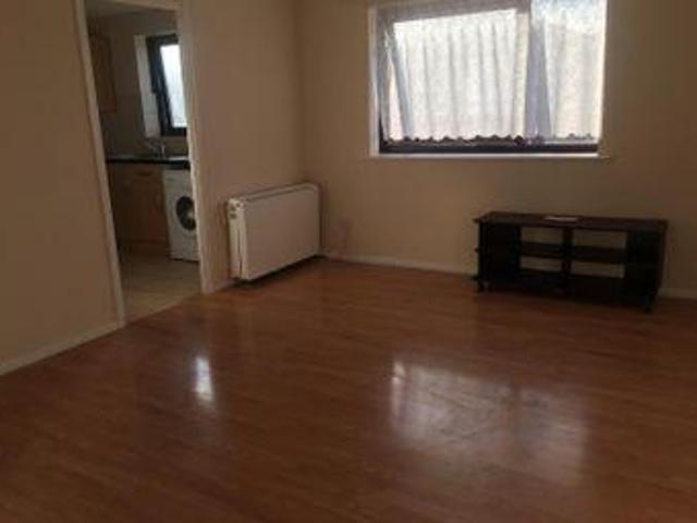 2 Bedrooms Flat for rent in Gurney Close, Barking IG11