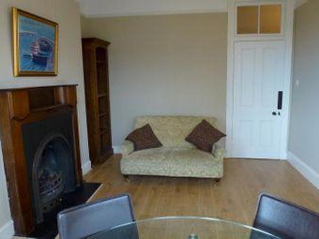 2 Bedrooms Flat for rent in Gwydyr Mansions, Holland Road, Hove BN3