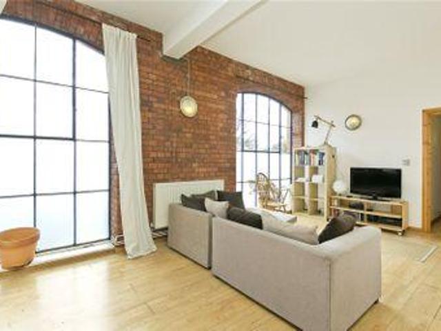 2 Bedrooms Flat for rent in Dove Road, London N1