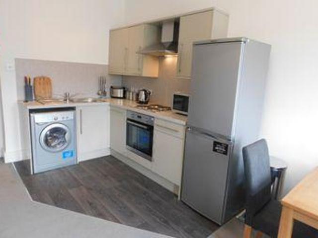 2 Bedrooms Flat for rent in Dowanhill Street, Dowanhill, Glasgow G11