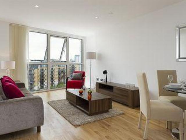 2 Bedrooms Flat for rent in Dowells Street, London SE10