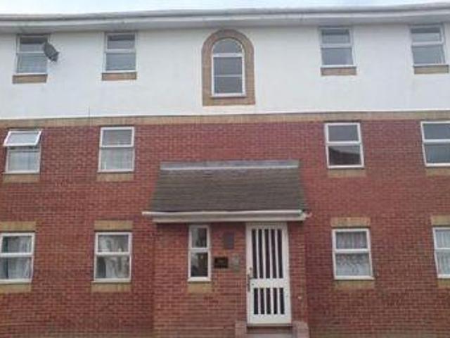 2 Bedrooms Flat for rent in Downings, Beckton E6, London