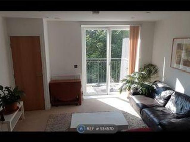 2 Bedrooms Flat for rent in Dock Meadow Reach, Hanwell W7