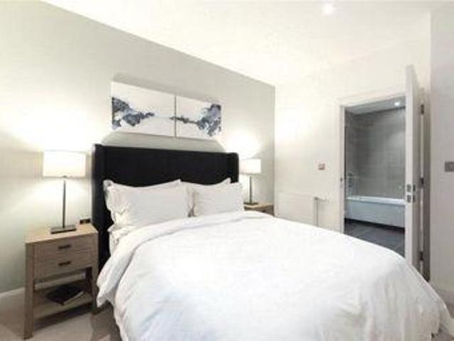 2 Bedrooms Flat for rent in Dockyard Lane, London E14