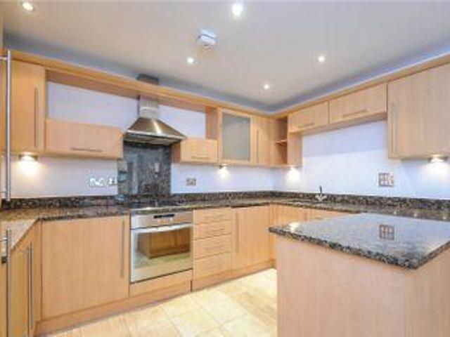 2 Bedrooms Flat for rent in Dolben Court, Montaigne Close, London SW1P
