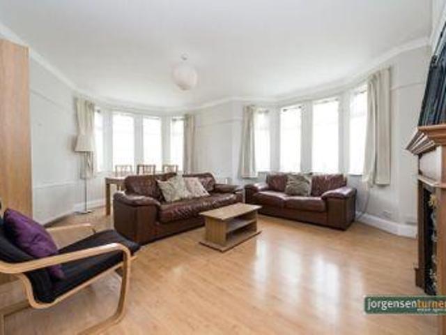2 Bedrooms Flat for rent in Donnington Mansion, Donnington Road, Willseden, London NW10
