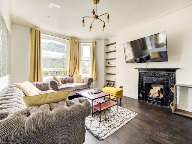 2 Bedrooms Flat for Rent in Dorset Mansions | Foxtons