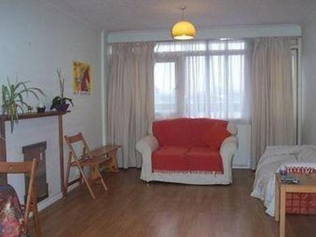 2 Bedrooms Flat for rent in Dorset Road, London SW8