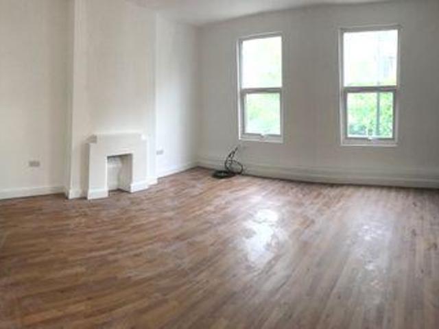 2 Bedrooms Flat for rent in Dorset Road, London / Vauxhall SW8