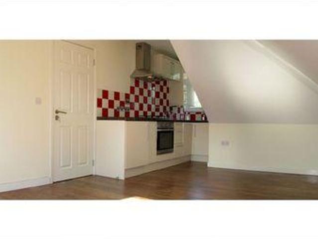 2 Bedrooms Flat for rent in Dorset Road, Wimbledon SW19