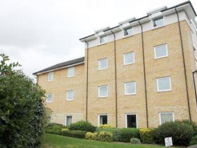 2 Bedrooms Flat for rent in Dawn Court, Bakers Close, St Albans AL1