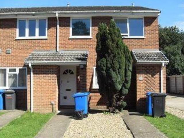2 Bedrooms Flat for rent in Dawn Redwood Close, Horton SL3