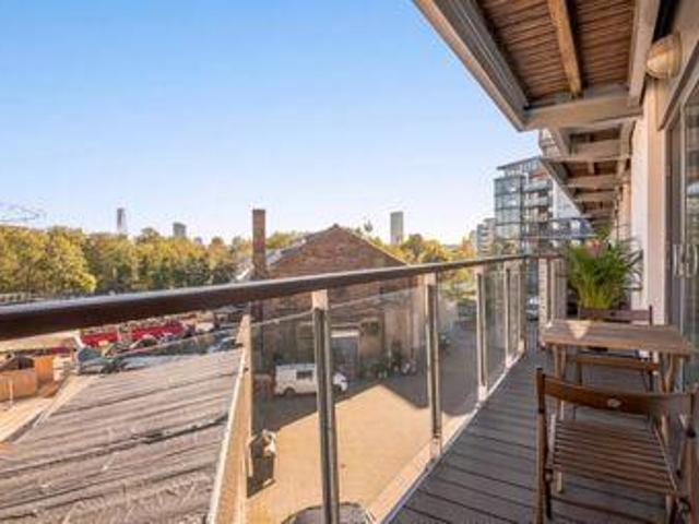 2 Bedrooms Flat for rent in Dace Road, London E3