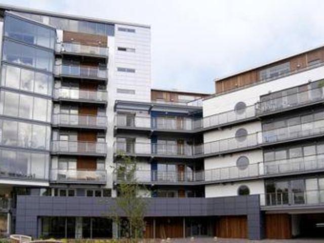 2 Bedrooms Flat for rent in Dace Road, London E3