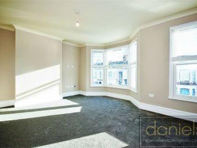2 Bedrooms Flat for rent in Dagmar Gardens, Kensal Rise, London NW10