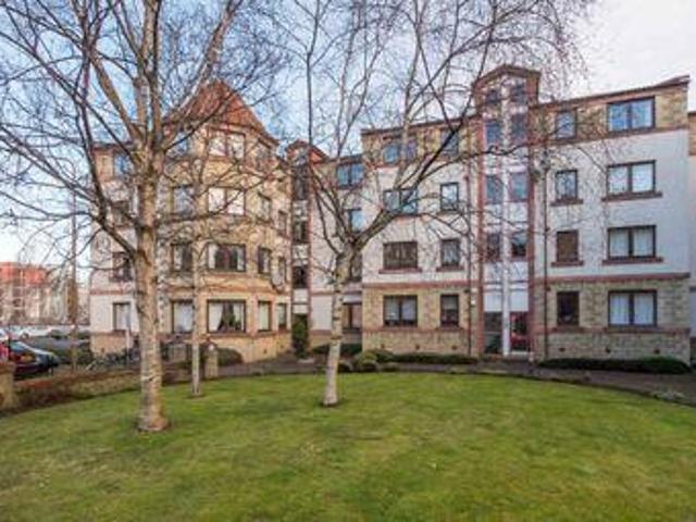 2 Bedrooms Flat for rent in Dalgety Road, Meadowbank EH7
