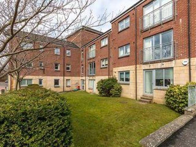 2 Bedrooms Flat for rent in Dalsholm Place, Glasgow G20