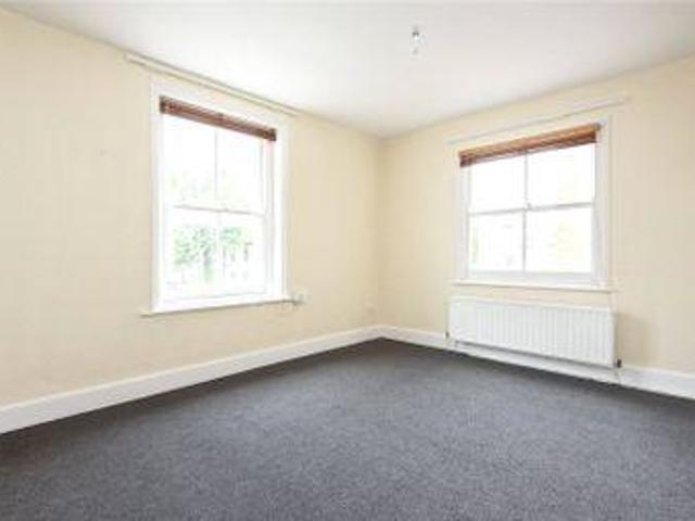 2 Bedrooms Flat for rent in Dalston Lane, London E8