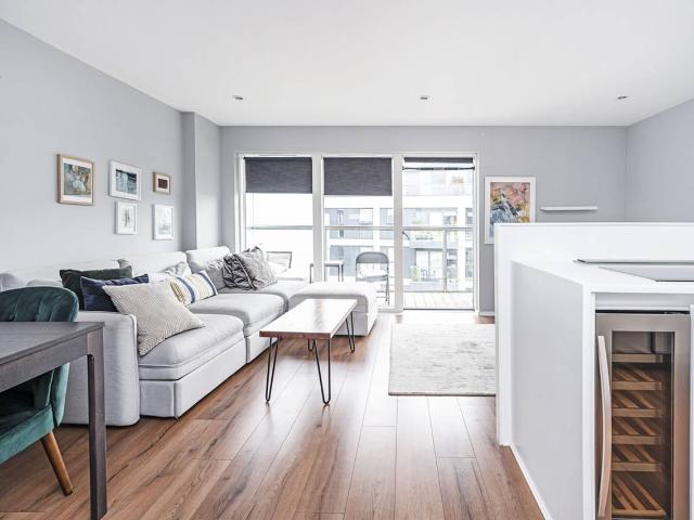 2 Bedrooms Flat for Rent in Dance Square | Foxtons