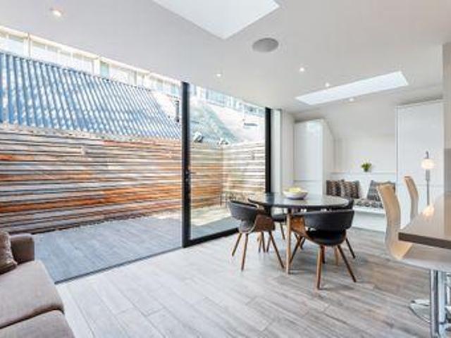2 Bedrooms Flat for rent in Danehurst Street, Fulham, London SW6