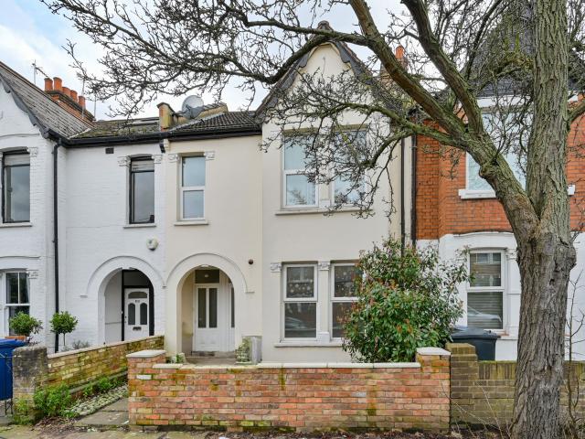 2 Bedrooms Flat for Rent in Darwin Road | Foxtons