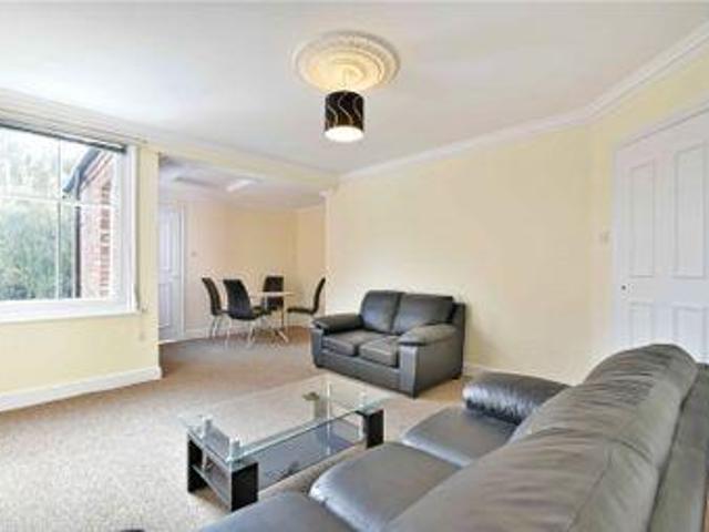 2 Bedrooms Flat for rent in Dartmouth Road, Mapesbury NW2