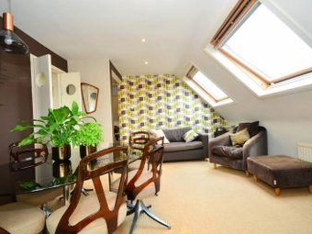 2 Bedrooms Flat for rent in Dartmouth Road, Willesden Green, London NW2
