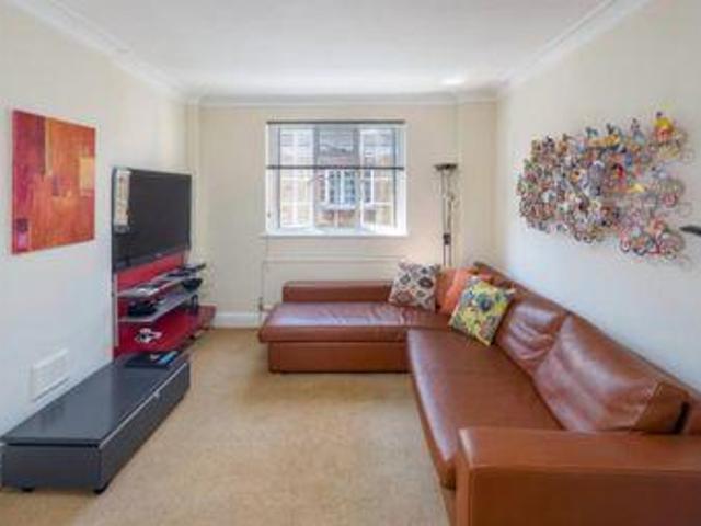 2 Bedrooms Flat for rent in Devonshire Close, Marylebone, London W1G
