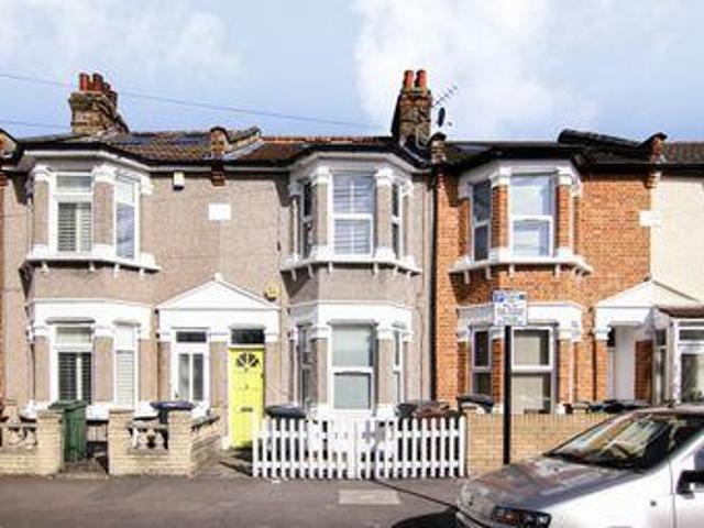 2 Bedrooms Flat for rent in Devonshire Road, Walthamstow, London E17