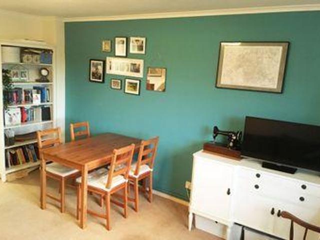 2 Bedrooms Flat for rent in Dewar Street, London SE15
