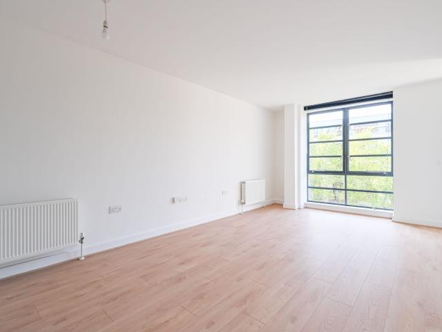 2 Bedrooms Flat for Rent in De Beauvoir Crescent | Foxtons