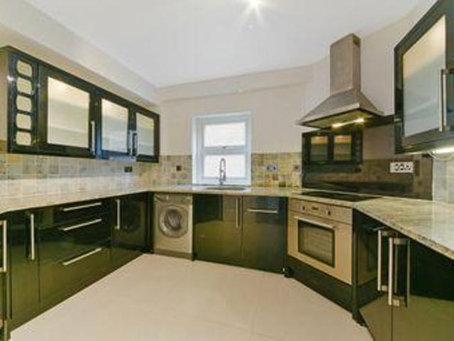 2 Bedrooms Flat for rent in De Bruin Court, Docklands, London E14