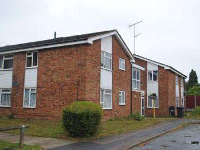 2 Bedrooms Flat for rent in De Havilland Close, Hatfield AL10
