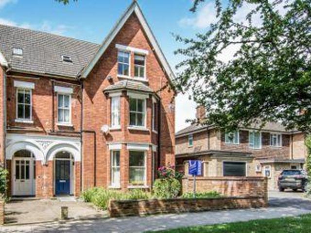 2 Bedrooms Flat for rent in De Parys Avenue, Bedford MK40