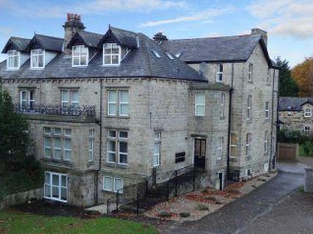 2 Bedrooms Flat for rent in Dean Head, Scotland Lane, Horsforth, Leeds LS18