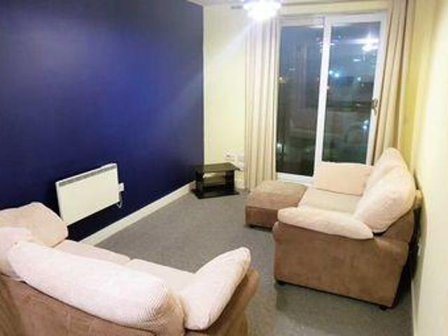 2 Bedrooms Flat for rent in Dean Road, Salford M3