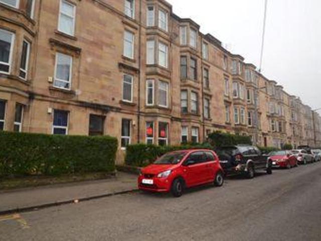2 Bedrooms Flat for rent in Deanston Drive, Shawlands, Glasgow G41