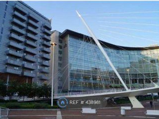 2 Bedrooms Flat for rent in Dearmans Place, Salford M3
