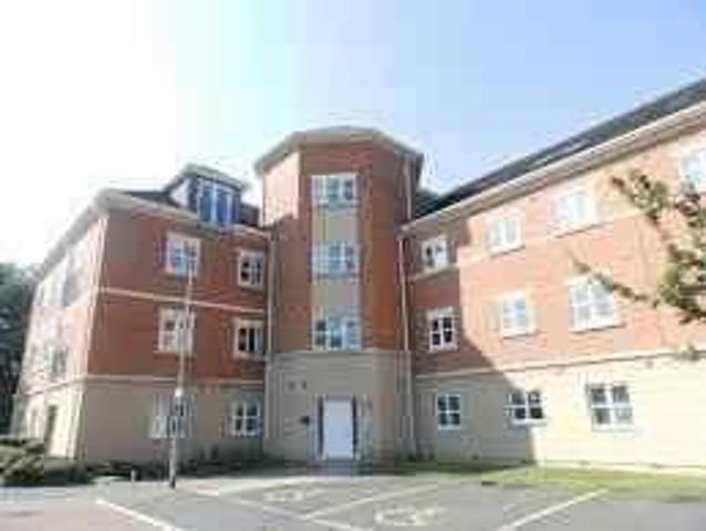 2 Bedrooms Flat for rent in Delamere Gardens, Wakefield WF1