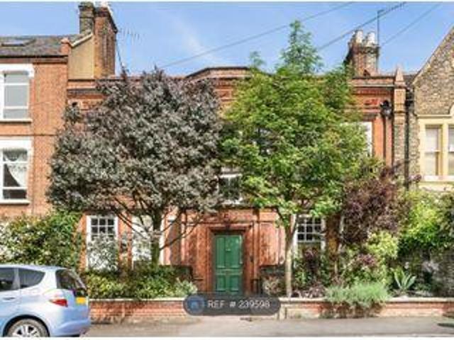 2 Bedrooms Flat for rent in Denman Road, London SE15