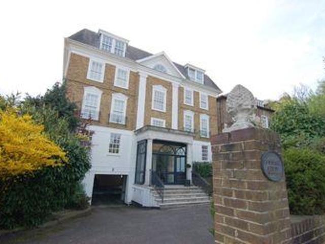 2 Bedrooms Flat for rent in Denmark Avenue, London SW19
