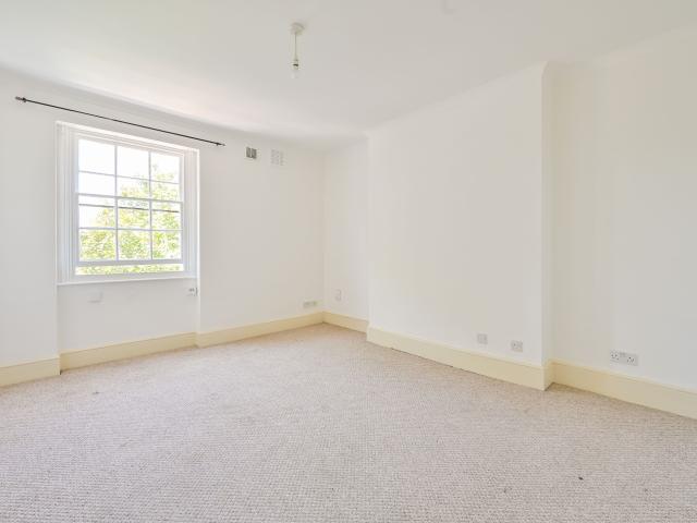 2 Bedrooms Flat for Rent in Denmark Hill | Foxtons