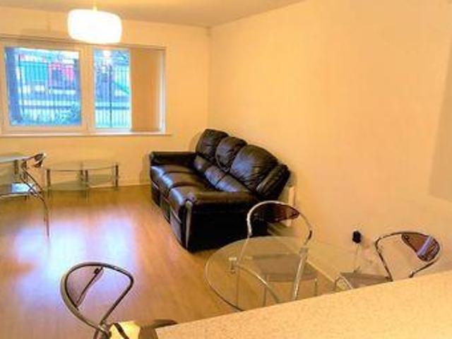 2 Bedrooms Flat for rent in Denmark Road, Manchester M15