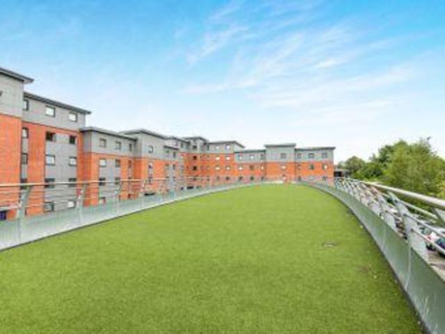 2 Bedrooms Flat for rent in Denmark Road, Manchester M15