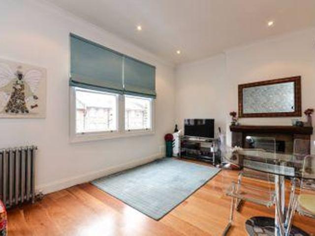 2 Bedrooms Flat for rent in Denning Road, Hampstead, London NW3