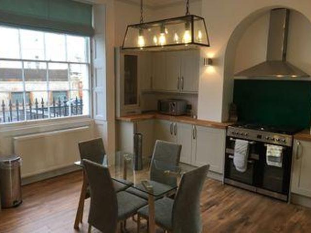 2 Bedrooms Flat for rent in Derby Terrace, Nottingham NG7