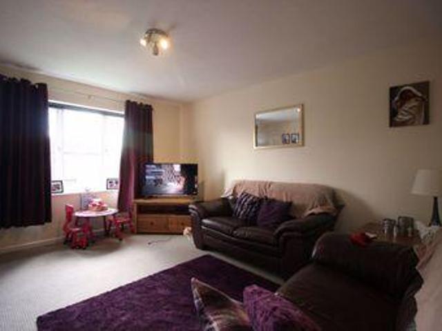 2 Bedrooms Flat for rent in Didcot Close, Shrewsbury, Shropshire SY1