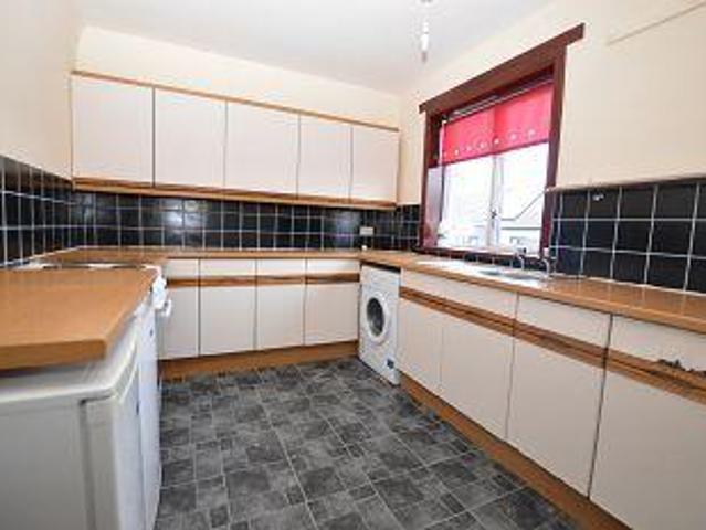 2 Bedrooms Flat for rent in Dinmont Drive, The Inch, Edinburgh EH16