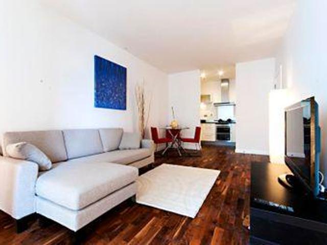 2 Bedrooms Flat for rent in Discovery Dock, Canary Wharf E14
